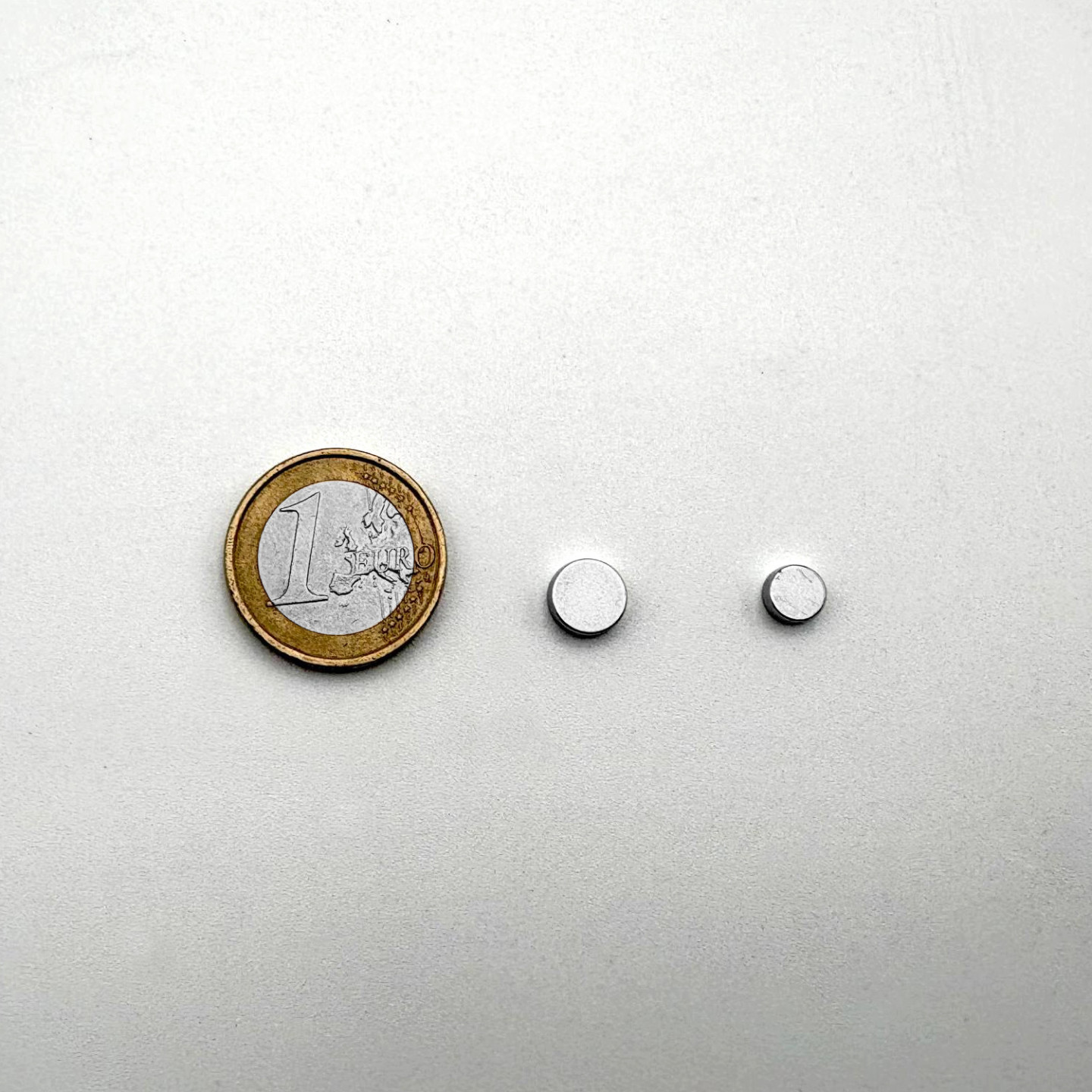 MAGNETI AL NEODIMIO SPESSORE 2,5 MM - 270 PEZZI